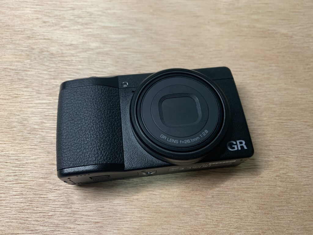 RICOH GR3X 半年レビュー！軽い最高の相棒カメラだ【40mmスナップシューター】 - リュックマン