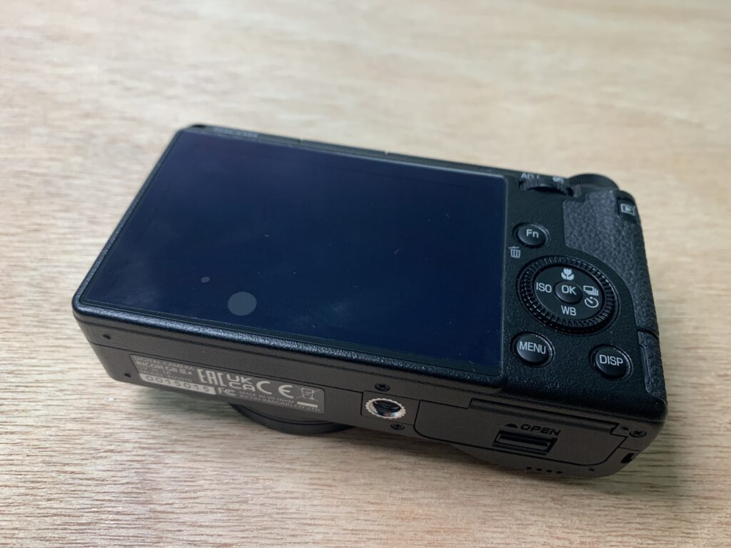 RICOH GR3X 半年レビュー！軽い最高の相棒カメラだ【40mmスナップシューター】 - リュックマン